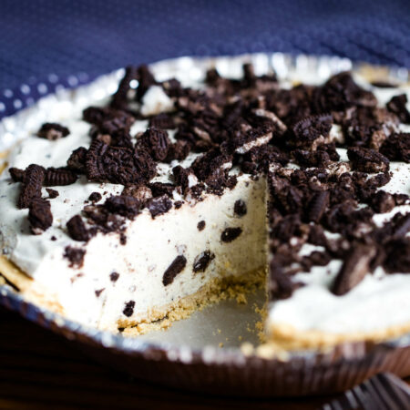 Easy Oreo Pudding Pie (No-Bake)